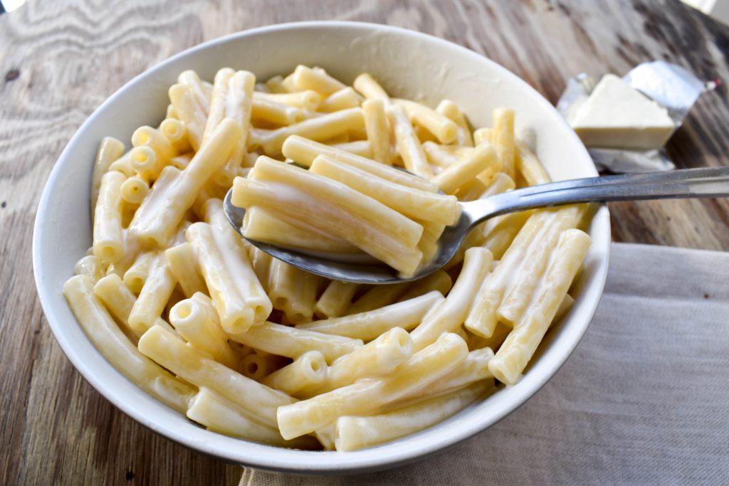 Maccheroni pasta al formaggino (Italian mac and cheese) - Italian Spoon