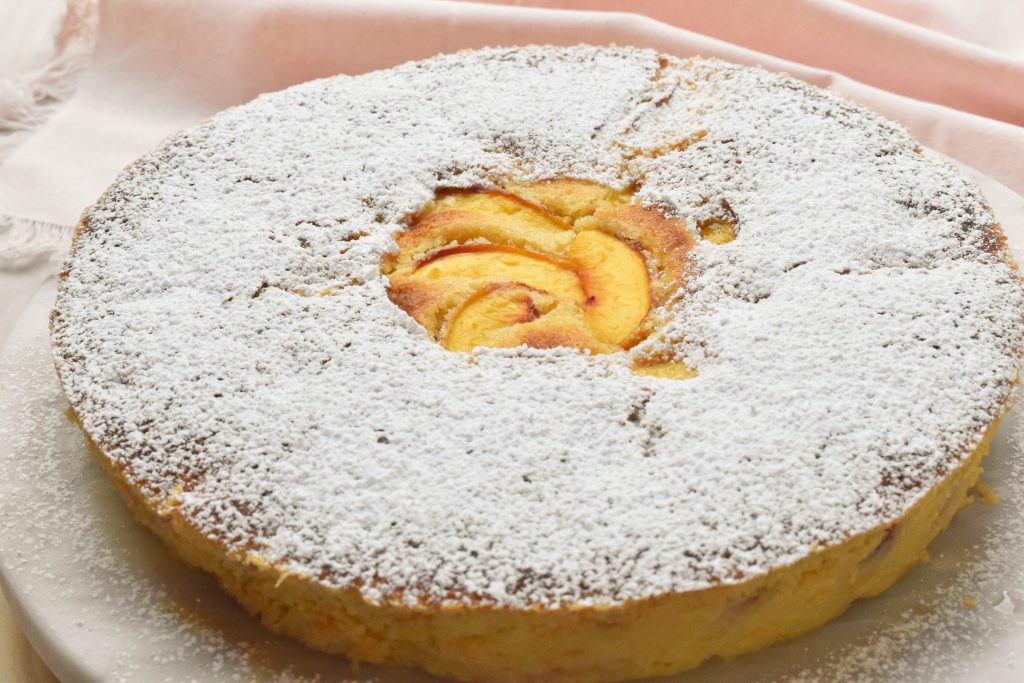 Torta con pesche noci (nectarine cake) - Italian Spoon